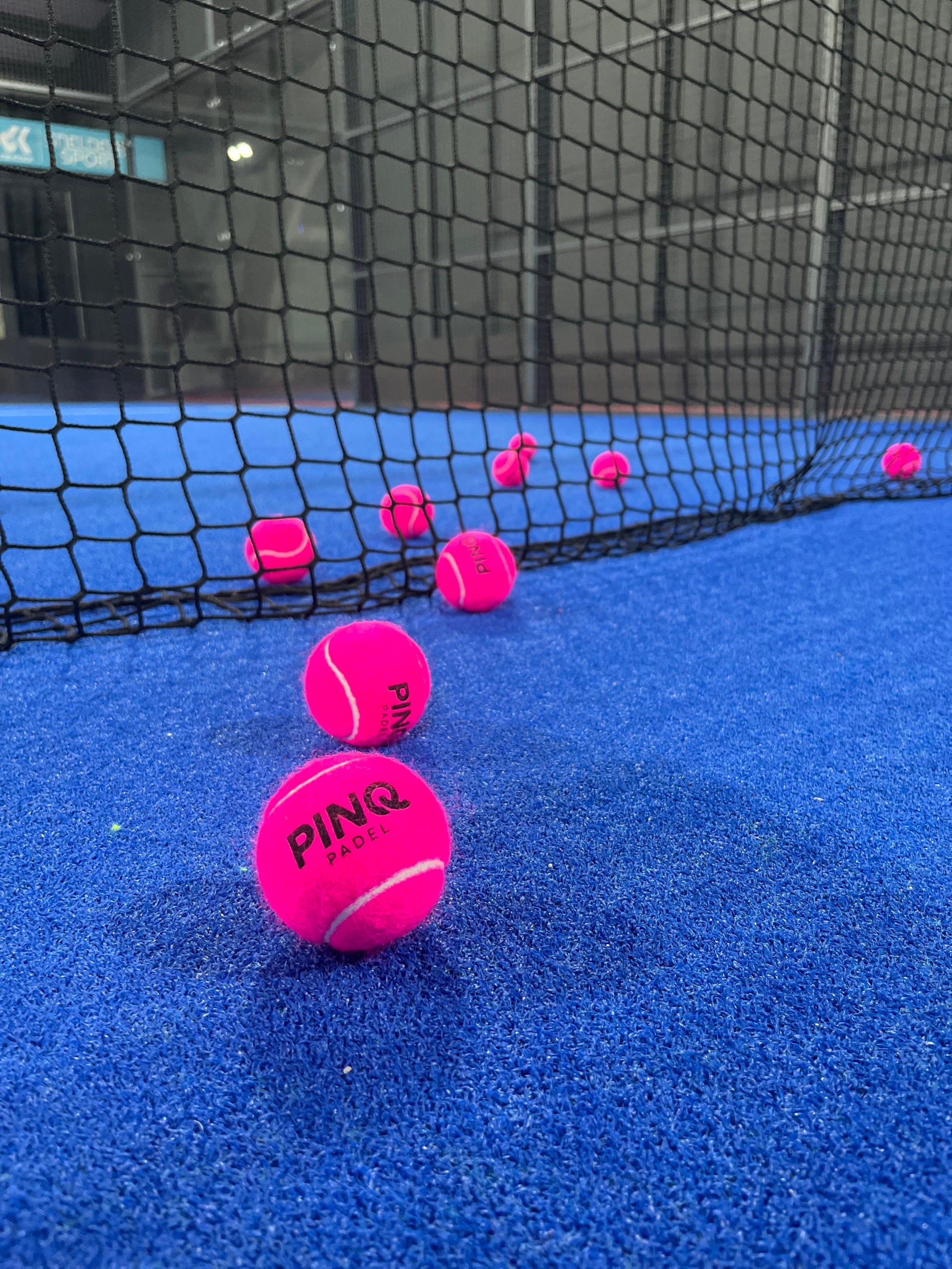 PINQ Padel - pink padel balls for you