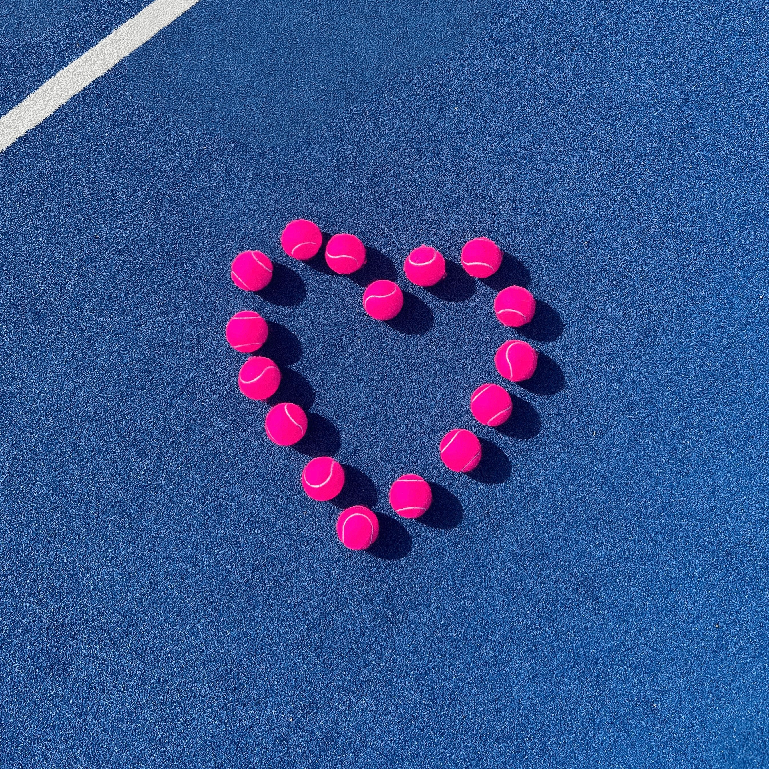 PINQ Padel - pink padel balls for you